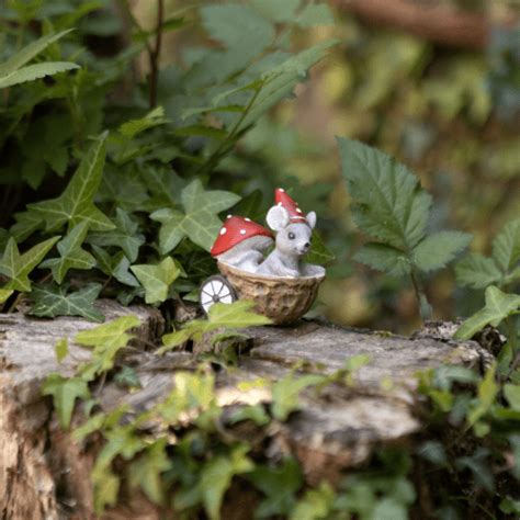 Marvin The Walnut Mouse 6cm