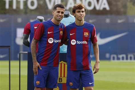 I El Xec En Blanc En El Barça No és Ni Per A João Félix Ni Per A