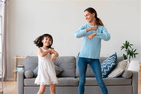 168 идей Что подарить Младшей Сестре ТОП Прикольных и Недорогих подарков