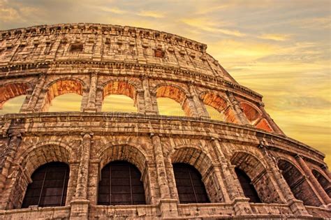 Colosseum在日落的罗马，意大利 库存图片 图片 包括有 文化 布琼布拉 黎明 著名 历史 40841609