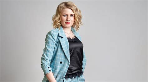 Kisskiss ⠀ Как же определить тип кожи⠀🤗После утреннего пробуждения приложите к лицу тонкую