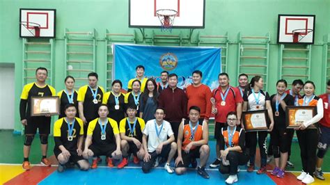 Гар бөмбөгийн тэмцээн боллоо