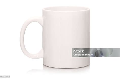 하얀 찻잔 커피 또는 차 흰색 배경에 고립에 대 한 빈 빈 그림자와 모자 화이트 공란에 대한 스톡 사진 및 기타 이미지 공란 그릇 그림자 Istock