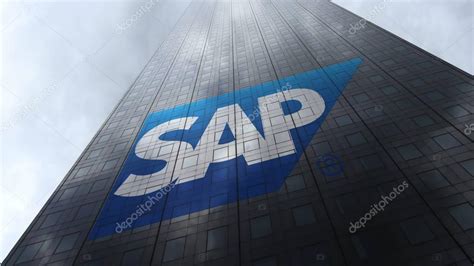 Logotipo De Sap Se En Una Fachada De Rascacielos Que Refleja Nubes Representación Editorial 3d 2022