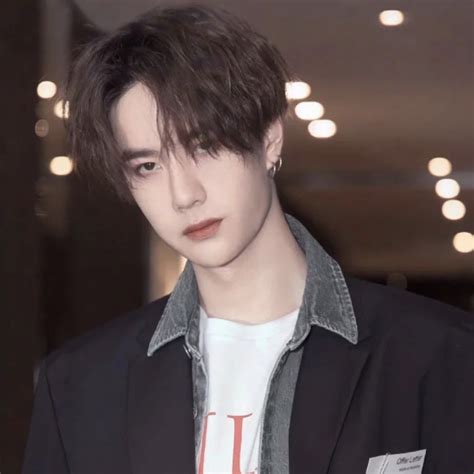 王一博头像 高清图片堆糖美图壁纸兴趣社区
