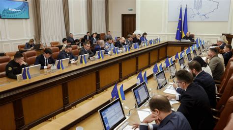 Кабмін призначив двох в о міністрів — ким замінять Кубракова Читайте на Ukr Net