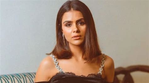 Priyanka Chahar Choudhary Reveals Being Rejected For Being Too Dark Skinned Says I Kept