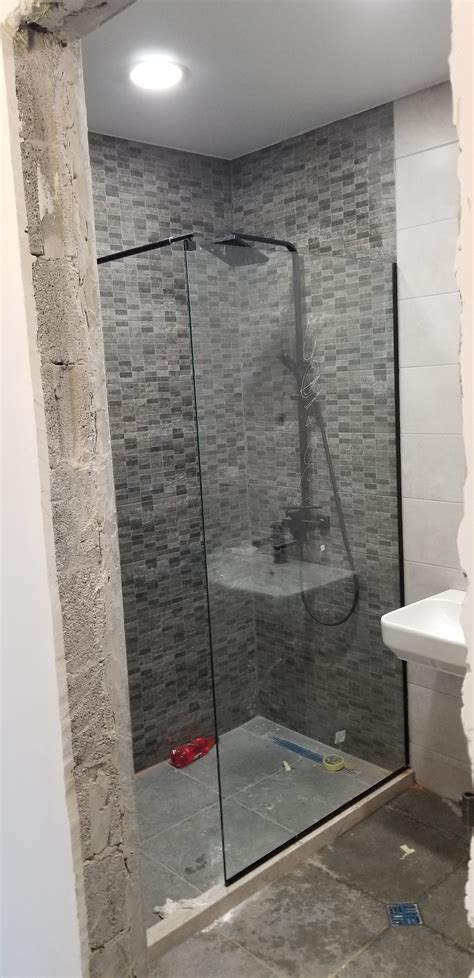 შუშის გალერია შუშის გალერია Added A New Photo