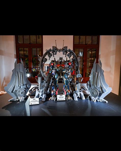 Threezero Premium DOTM Optimus Prime Transformers News TFW2005
