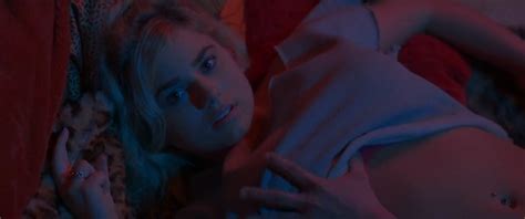 Nude Video Celebs Jordan Phipps Nude Close Calls 2017