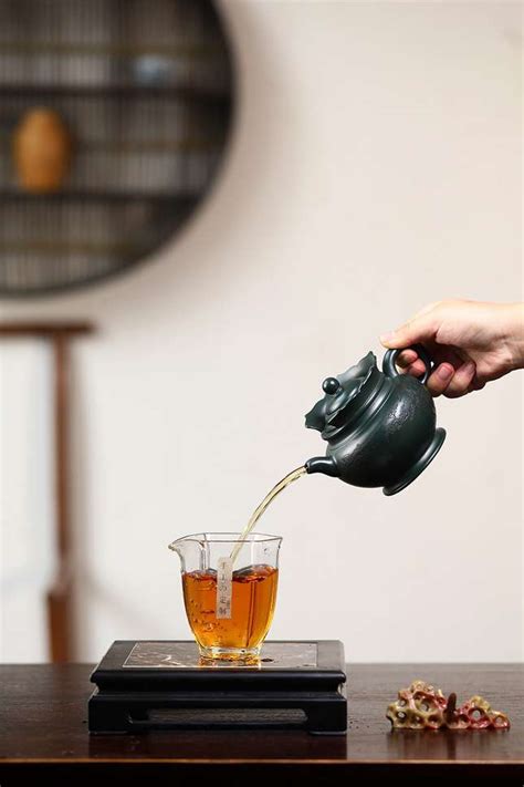 菱花僧帽李昌鸿 中国工艺美术大师 原矿墨绿泥 300cc 宜人出品