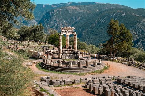 A Complete Guide To Backpacking Delphi☀️ Receba Mensagens Curtas De