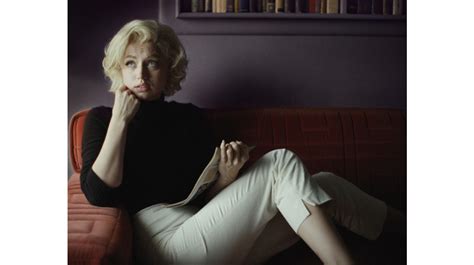 Blonde ¿marilyn Monroe Realmente Tuvo Un Trío Con El Hijo De Charlie