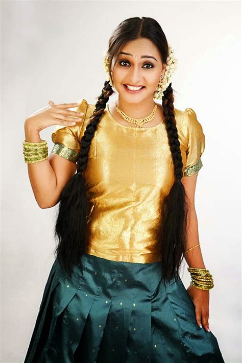 Cute Homely Girl Aashi Thakurs Hd Images In Blouse And Skirt