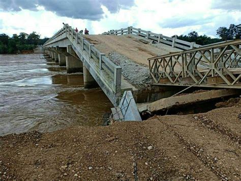 ស្ពាន ឆ្លង ទន្លេសេកុង ជាប់ ព្រំដែន កម្ពុជា ឡាវ បាន បាក់ស្រុត ដោយសារ ទឹកជំនន់