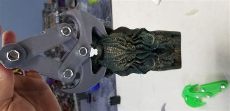 Free 3d File Gravity Claw Hook Updated V2 🪝 ・3d Printer Design To