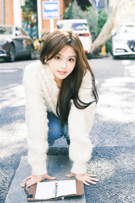 [Язык художественного изображения] 2023 12 20 Уличный рождественский полет V2ph