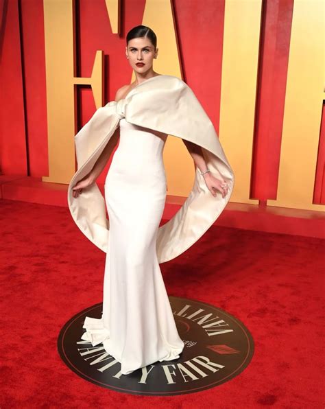 Alexandra Daddario At The Oscars Vanity Fair After Party 2024 Alexandra Daddario Glam Outfit