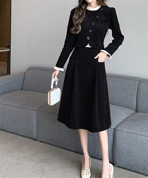 포앤바이앤 오늘출발 시즌오프 세일 블랙m 자켓 스커트 상하의세트 라운드넥 프릴 퍼프 코듀로이 골덴 크롭 숏 슬림 자켓 And 하이웨스트 핀턱 포켓 A라인 미디