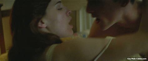 Jacob Elordi Shirtless And Sex Scenes In The Narrow Road To The Deep
