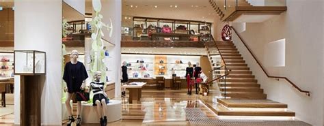 Louis Vuitton 廣東道 5 號旗艦店 化身旅遊主題藝術博物館