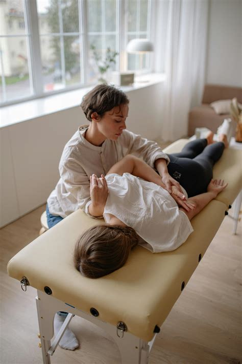Massage Therapist Photos Download The Best Free Massage Therapist