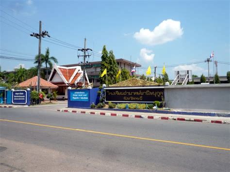 ป้าต้อม ขนมจีน กระบี่