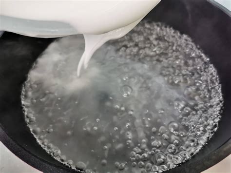 1碗淀粉6碗水教你在家做凉粉0失败教程天热吃正合适 清水