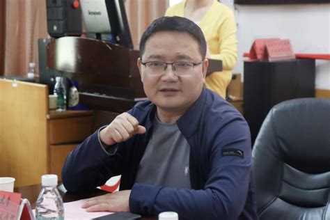 图文校企携手育英才 双向合作谋发展我院举行校企合作洽谈会 吉首大学文学与新闻传播学院