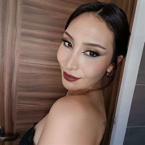 Angies Dead Threads Say More