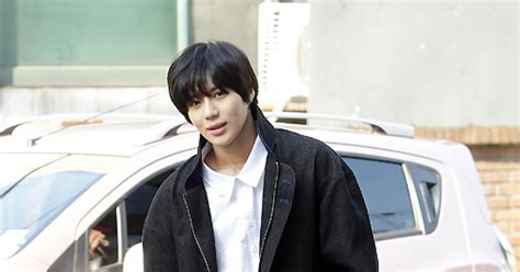 포토엔 샤이니 태민 셔츠만 입어도 숨길수 없는 아이돌 포스