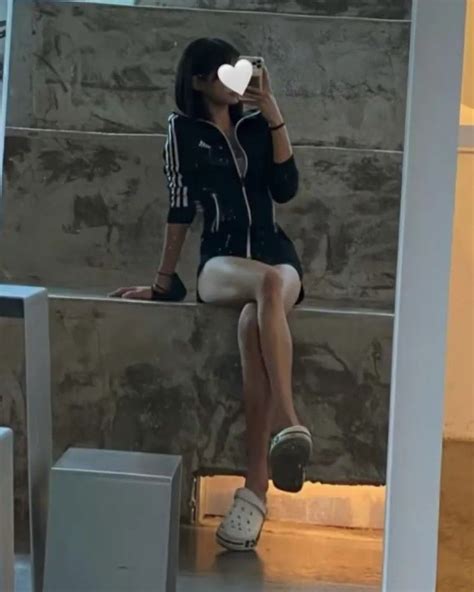 빠른 저장에 있는 Heo Myeong Ho님의 핀 2025 여자 교복 남성용 의류 스타일 건강한 몸매