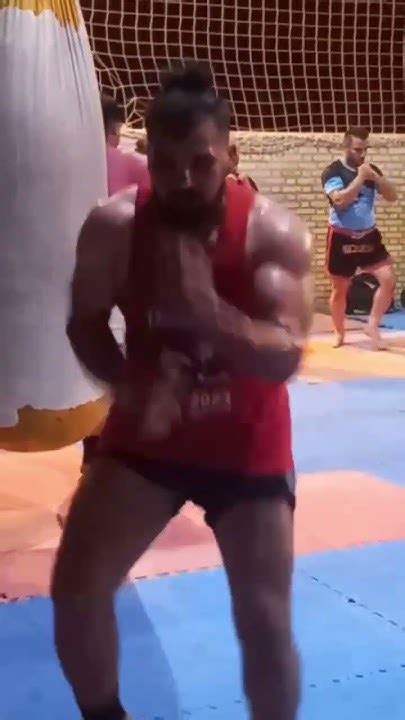 گوشه ای از تمرین استاد گلبدین صوفی زاده قهرمان بین المللی سال ۲۰۱۳ الیت