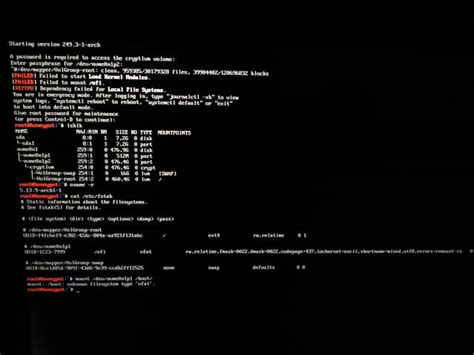 arch is the most lightweight complete distro for old hardware r