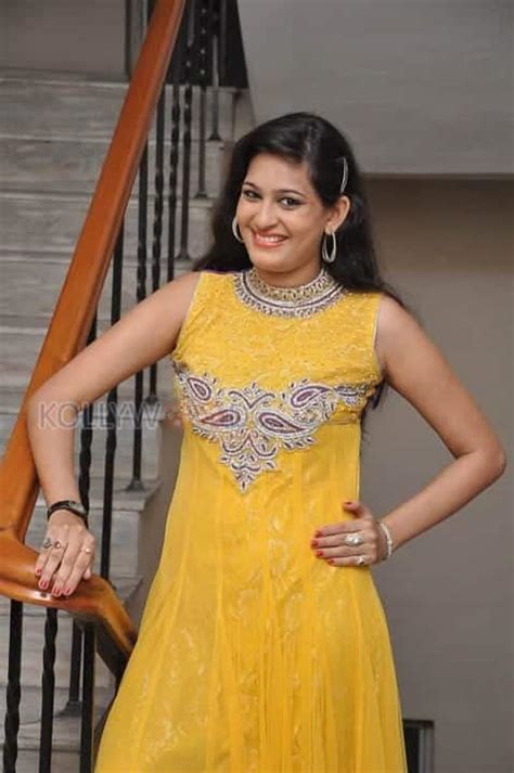 Actress Swetha Jadav Pictures 05 316416 Kollywood Zone