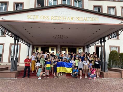 85 дітей киян відправили на відпочинок до Швеції та Франції Вечірній Київ