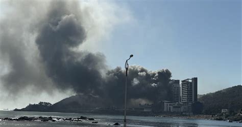 영상 반얀트리 공사장 화재파란 하늘 뒤덮은 연기