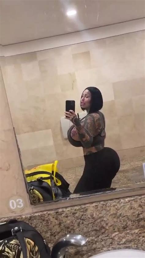 I Was Kicked Off A Plane Over My 10kg Boobs I Feel Dehumanised