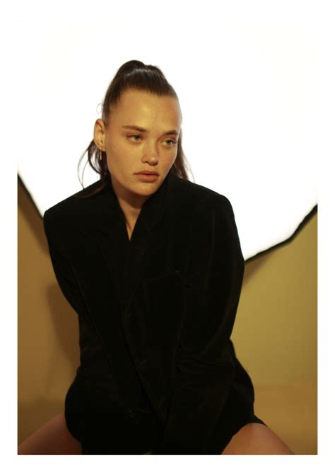 Olivia Borg Metro Models