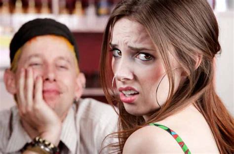 ¿mala Cita De Tinder En Este Bar Te Ayudan A Arrancar — Fmdos