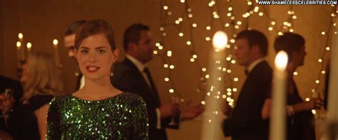 Hannah Hoekstra The Canal Posing Hot Athletic Body Hollywood Nude Club