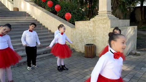 პირველკლასელთა ახალი წლის მილოცვა 🎄 Youtube