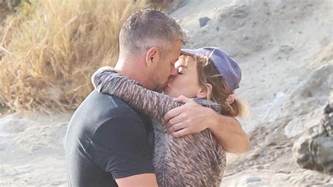 Renee Zellweger And Ant Anstead Have Make Out Session In The Sand