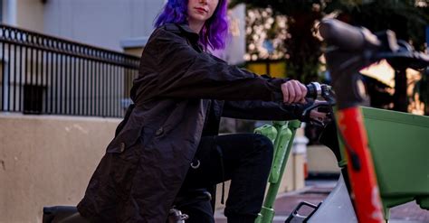 4k 4k 바탕화면 4k 배경 4k 사진 Fl Xh2 가을 가을 색 가을 잎 거리 거리 사진 거리 사진 작가 건물 고층 건물 교통체계 기술 길을