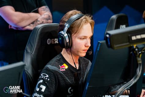 CS2 Snow Gastou 12 4 De Sua Vida Jogando Veja Comparativo Com Players Da Mesma Idade Game Arena