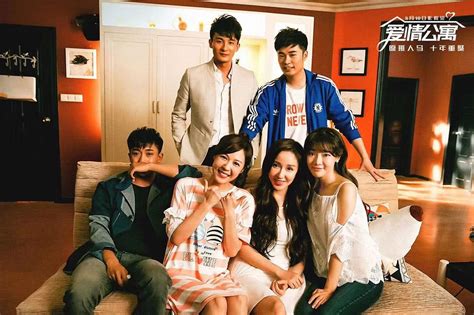 李佳航娄艺潇同学佳和晟佳和晟的宝宝大山谷图库