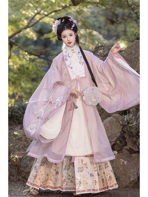 静还决 柔风薄暮 原创明制汉服披风长袄中国马面裙秋冬新款 淘宝网 静还决 柔风薄暮 原创明制汉服披风长袄中国马面裙秋冬新款 淘宝网