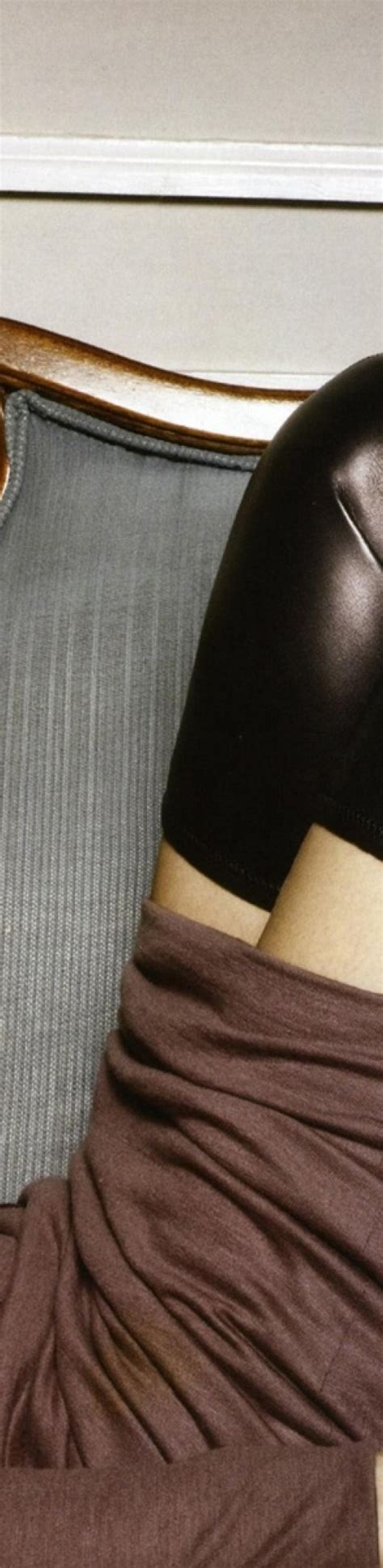 X Resolution Rachel Weisz In Thigh High Boots X