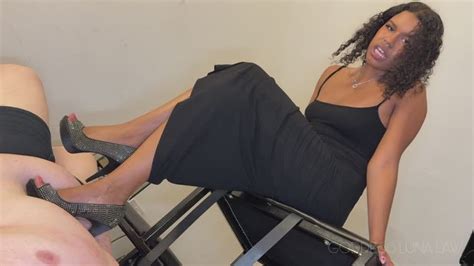 Can You Take A Full Weight Trampling Ebony Goddess Luna Law Tests