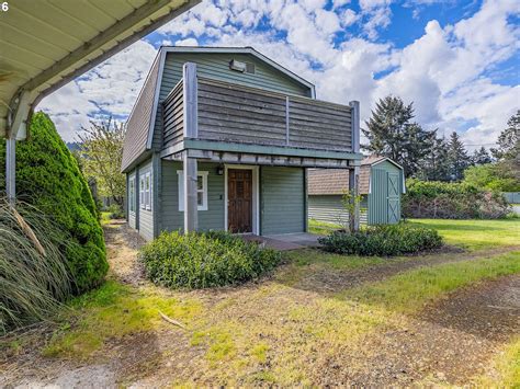 1250 3rd Ave Powers Or 97466 Zillow